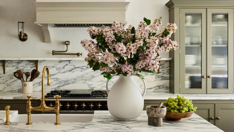 The Timeless Language of Flowers in Home Décor - Home Decor Champ